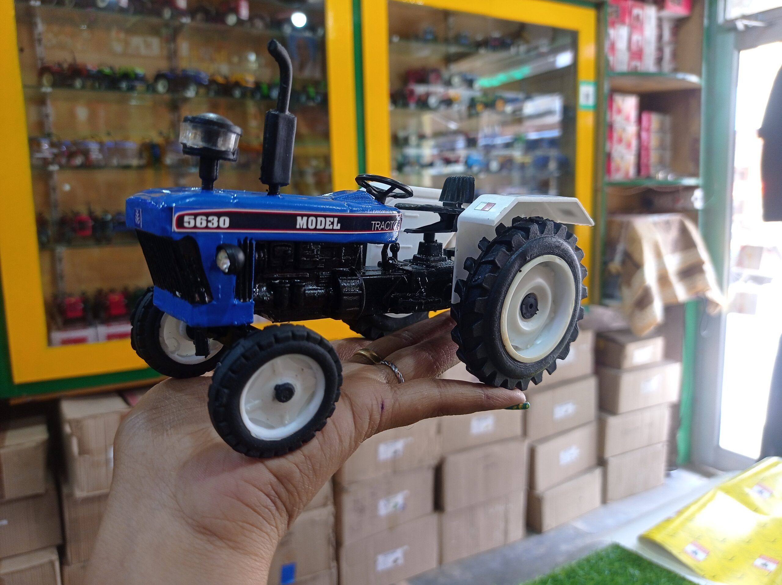 5630 Model Tractor – Gift House