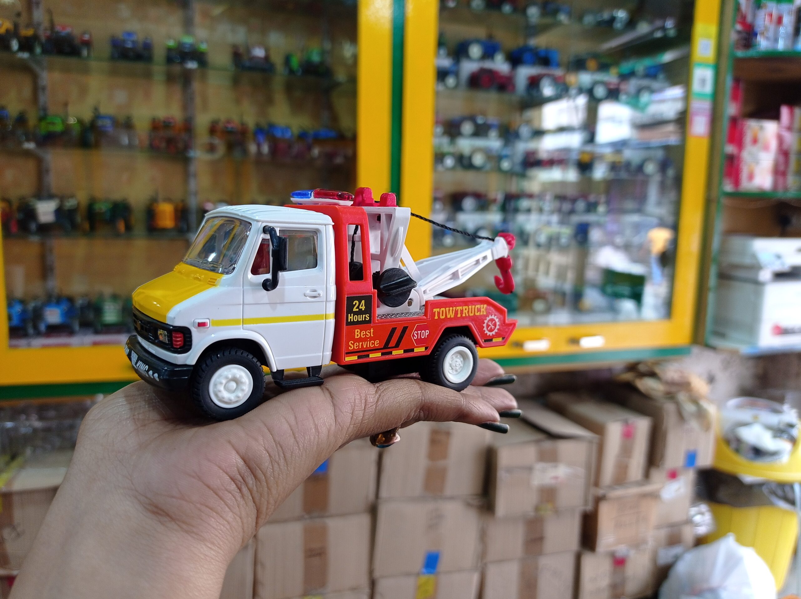 TUF 07 Tow Truck Centy Toy Model – Gift House