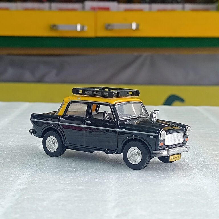 Queen 70’S Taxi Centy Toy Model - Gift House