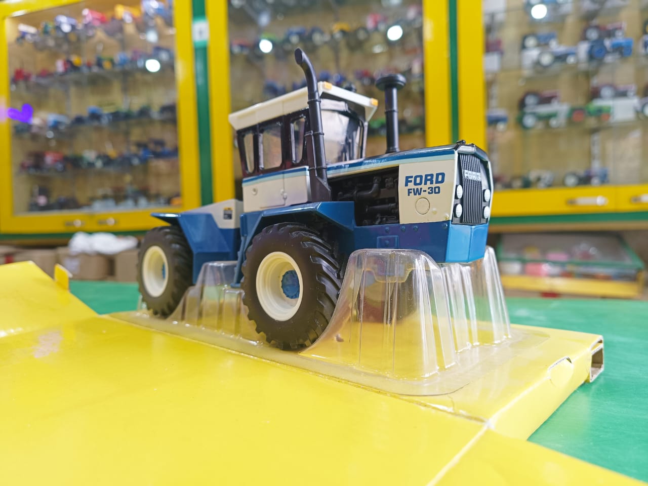 Ford FW 30 Rare Model Tractor – Gift House