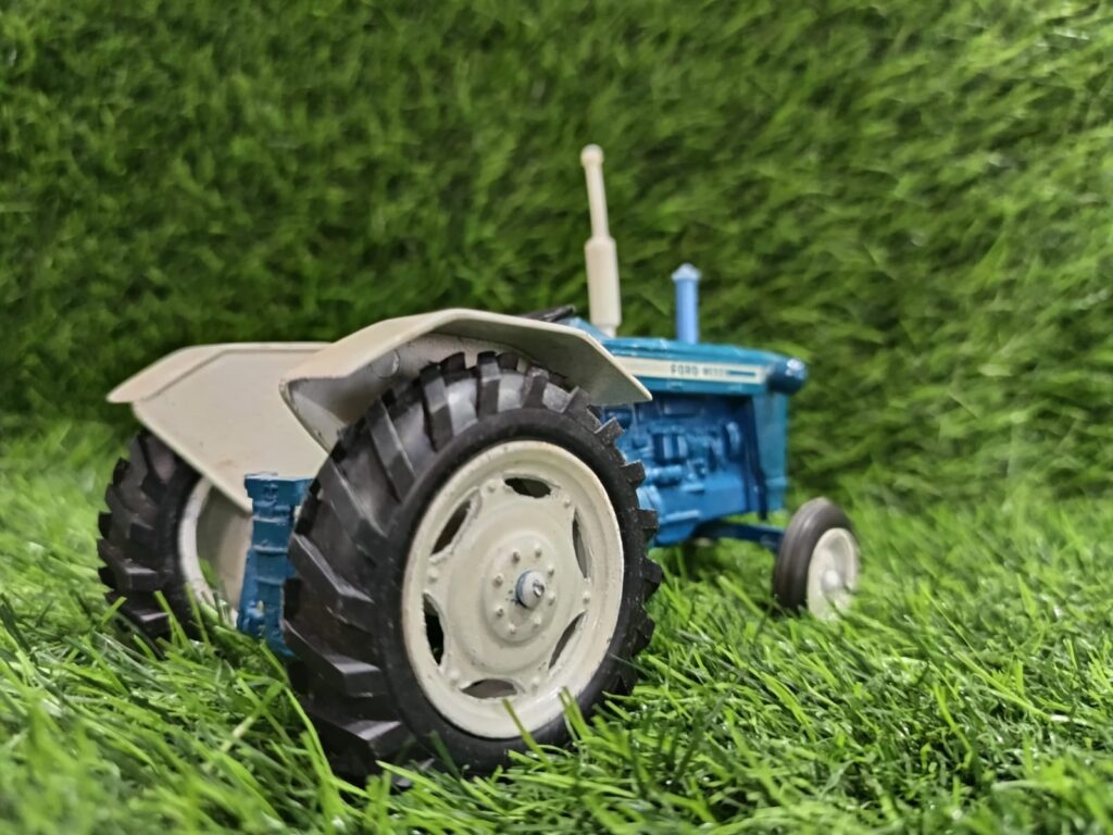 Ford 3600 Rare Model Tractor (big) - Gift House